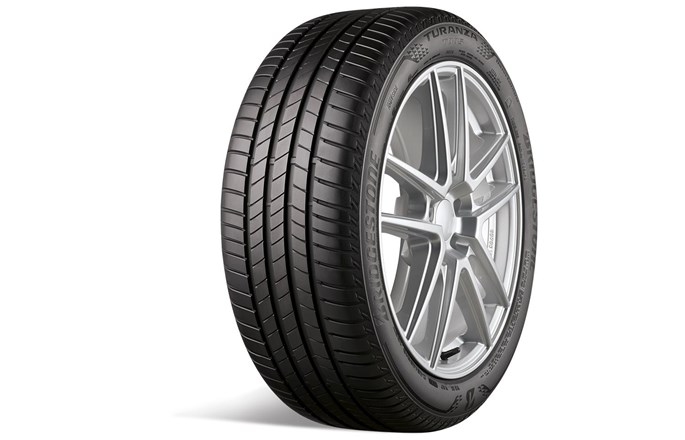 Köp Bridgestone Turanza T005 225/55R18 98V direkt online